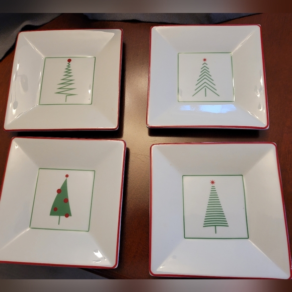 Crate And Barrel Christmas Plates